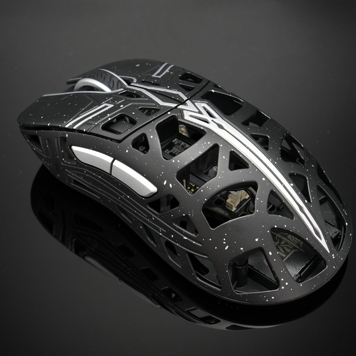 Sword X Magnesium Gaming Mouse | Lightweight & Fast – CtrlShiftStore